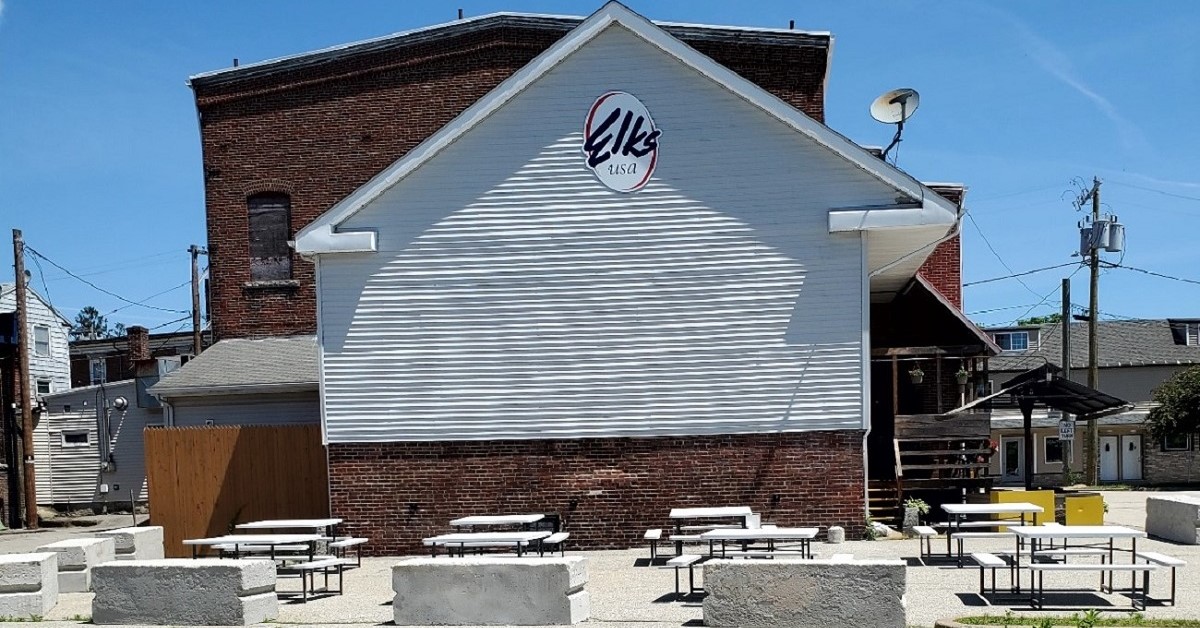 Brickyard Plaza Project Transforms a Parking Lot Into a Pocket Park